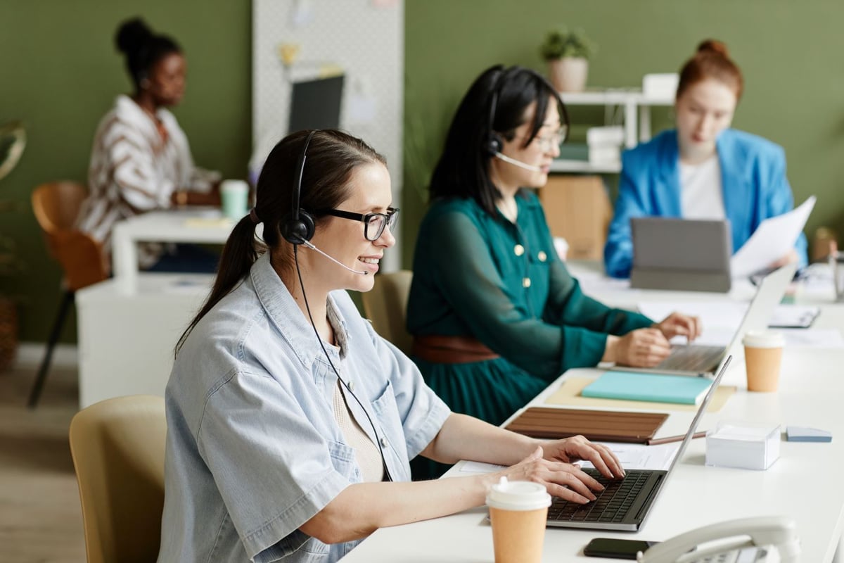 Call Center Staffing: Should You Use In-House, Outsourced, or Remote Staff?